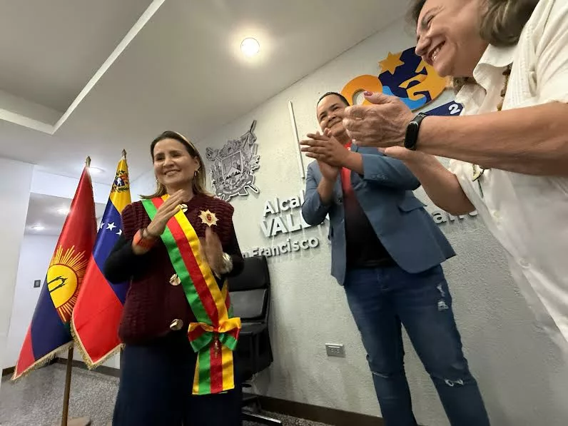 Alcaldesa Dina Castillo instaló Consejo de la Orden