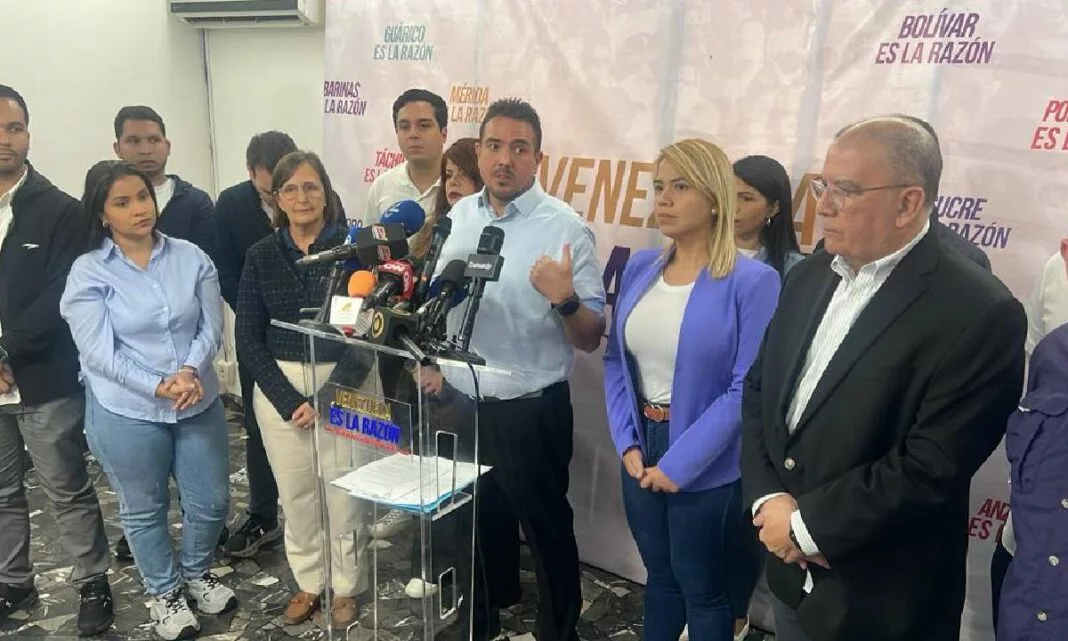 Stalin González pide defender la democracia con el ejercicio del