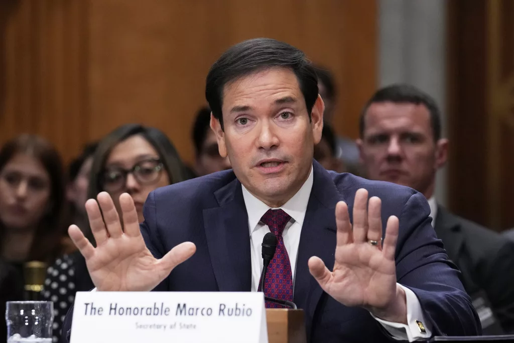 Rubio defiende ante el Congreso decisión de capturar a Maduro